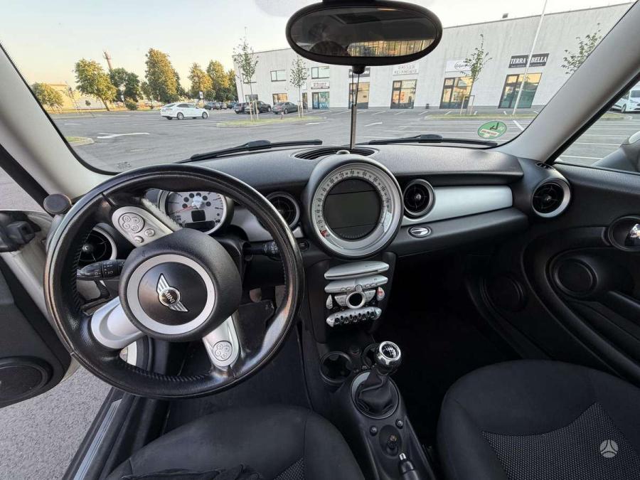 Balts MINI Cooper 2010 Kauņa, ar dzinēja tilpumu 1.60 L un nobraukumu 227 tūkst. km par 3700 €, foto 11 vietnē AUTOMOTO.COM.LV