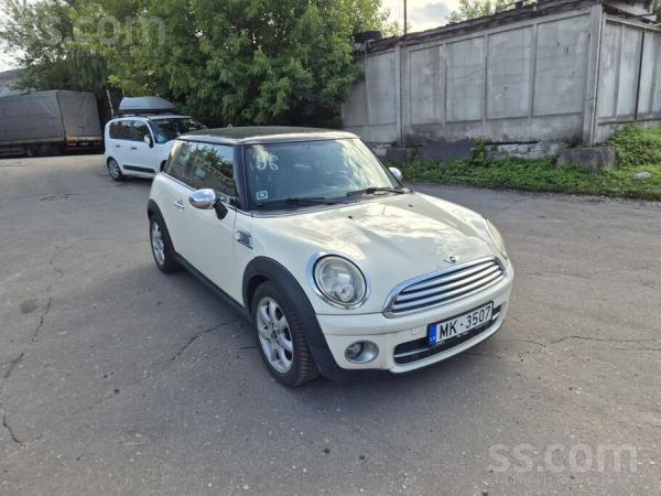 Balts MINI Cooper 2010 Rīga, ar dzinēja tilpumu 1.60 L un nobraukumu 246 tūkst. km par 3890 €, foto 2 vietnē AUTOMOTO.COM.LV
