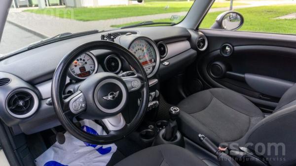 Balts MINI Cooper 2010 Rīga, ar dzinēja tilpumu 1.60 L un nobraukumu 246 tūkst. km par 3890 €, foto 10 vietnē AUTOMOTO.COM.LV