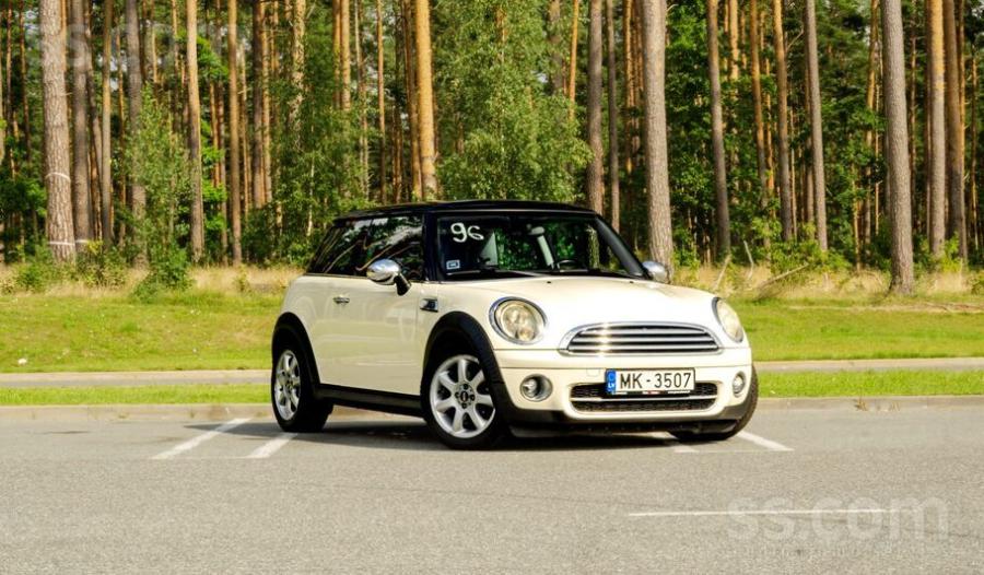 Balts MINI Cooper 2010 Rīga, ar dzinēja tilpumu 1.60 L un nobraukumu 246 tūkst. km par 2990 €, foto 3 vietnē AUTOMOTO.COM.LV