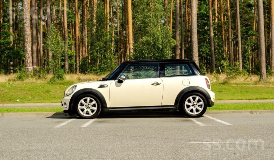 Balts MINI Cooper 2010 Rīga, ar dzinēja tilpumu 1.60 L un nobraukumu 246 tūkst. km par 2990 €, foto 6 vietnē AUTOMOTO.COM.LV