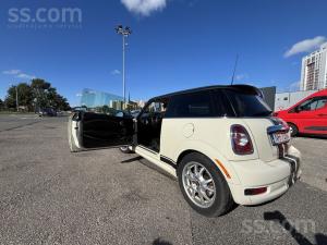 White MINI Cooper 2011 in Riga, with an engine capacity of 1.60 L and mileage of 180 thousand km for 4499 €, photo 4 on AUTOMOTO.COM.LV
