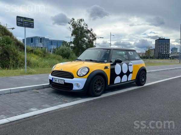 Balts MINI Cooper 2012 Rīga, ar dzinēja tilpumu 1.60 L un nobraukumu 183 tūkst. km par 4300 €, foto 1 vietnē AUTOMOTO.COM.LV