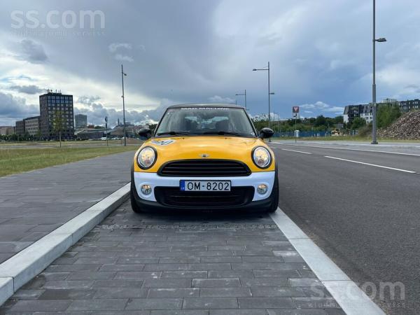 Balts MINI Cooper 2012 Rīga, ar dzinēja tilpumu 1.60 L un nobraukumu 183 tūkst. km par 4300 €, foto 5 vietnē AUTOMOTO.COM.LV