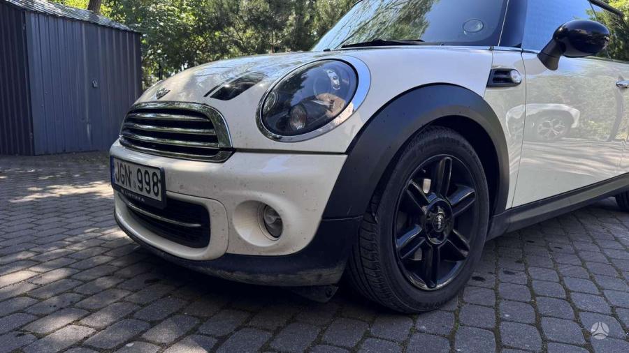 Balts MINI Cooper 2012 Viļņa, ar dzinēja tilpumu 1.60 L un nobraukumu 166 tūkst. km par 4900 €, foto 3 vietnē AUTOMOTO.COM.LV