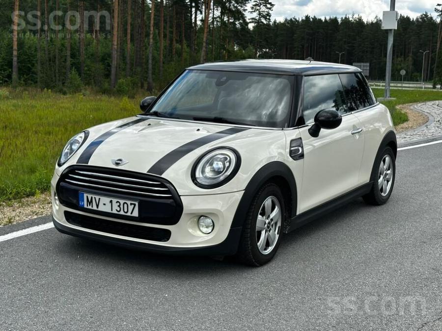 White MINI Cooper 2015 in Riga, with an engine capacity of 1.50 L and mileage of 87 thousand km for 9950 €, photo 3 on AUTOMOTO.COM.LV
