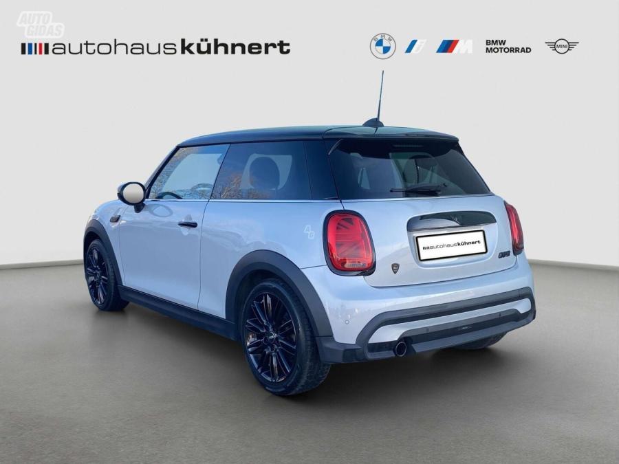 White MINI Cooper 2021 in Kaunas, with an engine capacity of 1.50 L and mileage of 40 thousand km for 24677 €, photo 4 on AUTOMOTO.COM.LV