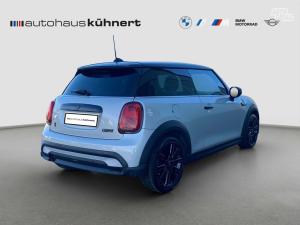 White MINI Cooper 2021 in Kaunas, with an engine capacity of 1.50 L and mileage of 40 thousand km for 24677 €, photo 6 on AUTOMOTO.COM.LV