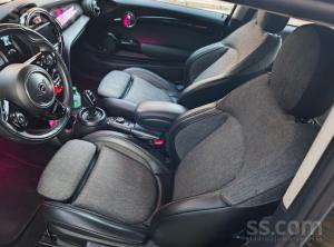 White MINI Cooper 2020 in Riga, with an engine capacity of 1.50 L and mileage of 122 thousand km for 12699 €, photo 7 on AUTOMOTO.COM.LV
