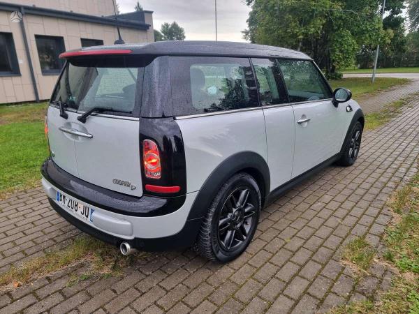 White MINI Cooper 2011 in Taurage, with an engine capacity of 1.60 L and mileage of 254 thousand km for 3700 €, photo 6 on AUTOMOTO.COM.LV