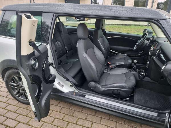 White MINI Cooper 2011 in Taurage, with an engine capacity of 1.60 L and mileage of 254 thousand km for 3700 €, photo 11 on AUTOMOTO.COM.LV