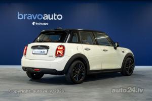 White MINI Cooper 2019 in Tallinn, with an engine capacity of 1.50 L and mileage of 58 thousand km for 17900 €, photo 4 on AUTOMOTO.COM.LV