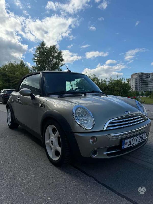 Yellow MINI Cooper 2007 in Vilnius, with an engine capacity of 1.60 L and mileage of 201 thousand km for 3400 €, photo 1 on AUTOMOTO.COM.LV