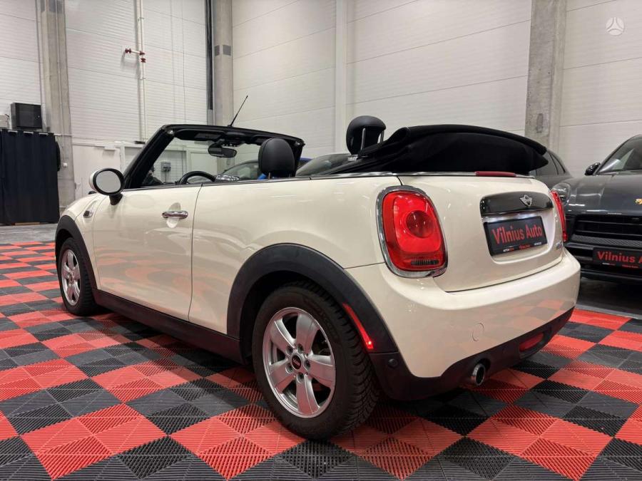 Yellow MINI Cooper 2017 in Vilnius, with an engine capacity of 1.50 L and mileage of 113 thousand km for 10490 €, photo 7 on AUTOMOTO.COM.LV
