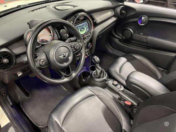 Yellow MINI Cooper 2017 in Vilnius, with an engine capacity of 1.50 L and mileage of 113 thousand km for 10490 €, photo 11 on AUTOMOTO.COM.LV