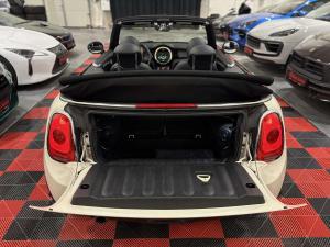 Yellow MINI Cooper 2017 in Vilnius, with an engine capacity of 1.50 L and mileage of 113 thousand km for 10490 €, photo 28 on AUTOMOTO.COM.LV