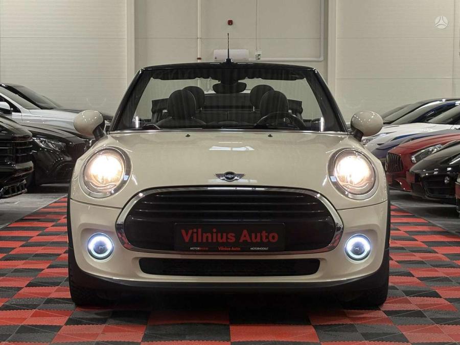 Yellow MINI Cooper 2017 in Vilnius, with an engine capacity of 1.50 L and mileage of 113 thousand km for 10490 €, photo 3 on AUTOMOTO.COM.LV