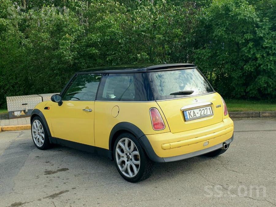 Yellow MINI Cooper 2002 in Riga, with an engine capacity of 1.60 L and mileage of 246 thousand km for 1350 €, photo 3 on AUTOMOTO.COM.LV