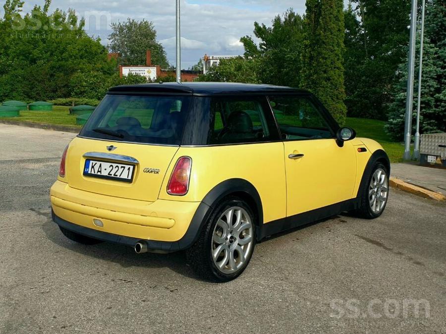 Yellow MINI Cooper 2002 in Riga, with an engine capacity of 1.60 L and mileage of 246 thousand km for 1350 €, photo 4 on AUTOMOTO.COM.LV