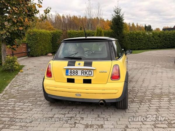 Yellow MINI Cooper 2002 in Tallinn, with an engine capacity of 1.60 L and mileage of 250 thousand km for 2750 €, photo 3 on AUTOMOTO.COM.LV