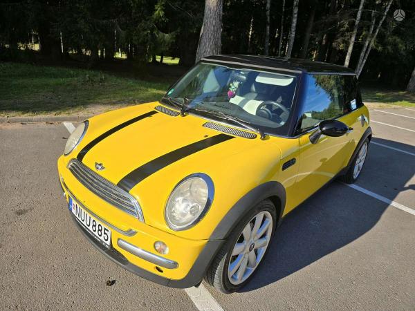 Yellow MINI Cooper 2002 in Mazeikiai, with an engine capacity of 1.60 L and mileage of 268 thousand km for 2250 €, photo 2 on AUTOMOTO.COM.LV
