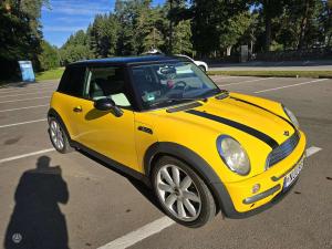 Yellow MINI Cooper 2002 in Mazeikiai, with an engine capacity of 1.60 L and mileage of 268 thousand km for 2250 €, photo 9 on AUTOMOTO.COM.LV