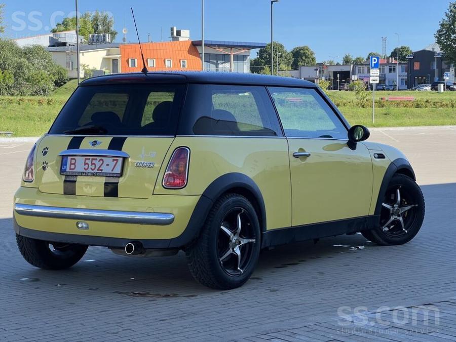 Dzeltens MINI Cooper 2003 Rēzekne, ar dzinēja tilpumu 1.60 L un nobraukumu 260 tūkst. km par 2150 €, foto 6 vietnē AUTOMOTO.COM.LV