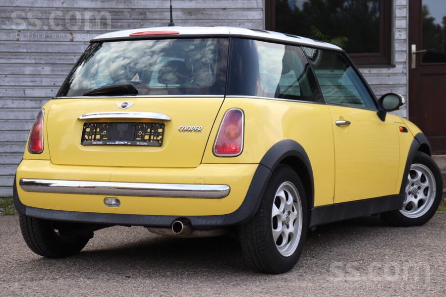 Dzeltens MINI Cooper 2003 Valka, ar dzinēja tilpumu 1.60 L un nobraukumu 199 tūkst. km par 2500 €, foto 4 vietnē AUTOMOTO.COM.LV
