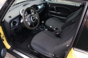 Dzeltens MINI Cooper 2003 Valka, ar dzinēja tilpumu 1.60 L un nobraukumu 199 tūkst. km par 2500 €, foto 10 vietnē AUTOMOTO.COM.LV