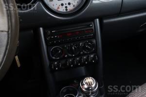 Dzeltens MINI Cooper 2003 Valka, ar dzinēja tilpumu 1.60 L un nobraukumu 199 tūkst. km par 2500 €, foto 13 vietnē AUTOMOTO.COM.LV