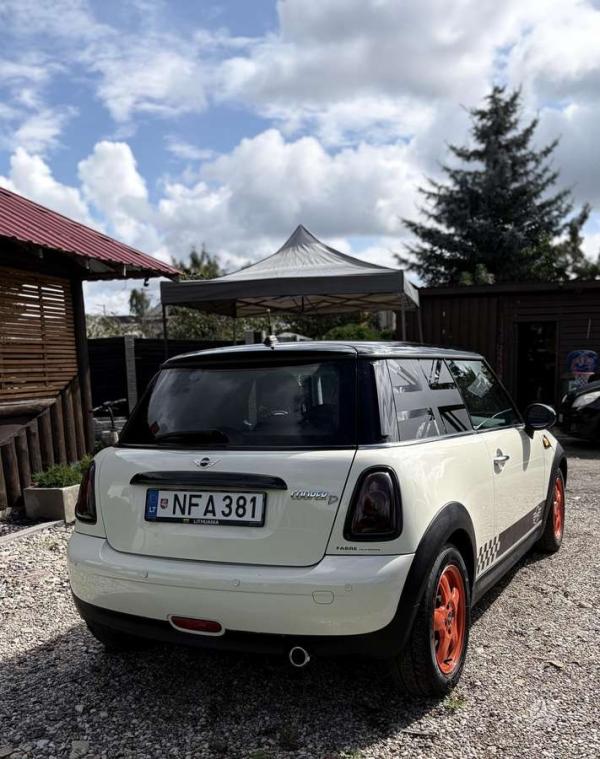 MINI Cooper 2007 Kauņa vietnē Dzeltens MINI Cooper 2007 Kauņa, ar dzinēja tilpumu 1.56 L un nobraukumu 217 tūkst. km par 1500 €, foto 7 vietnē AUTOMOTO.COM.LV