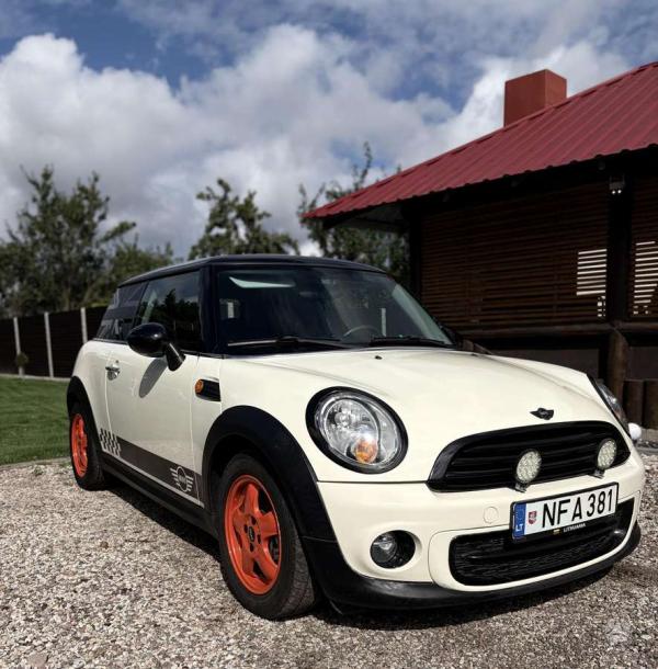 MINI Cooper 2007 Kauņa vietnē Dzeltens MINI Cooper 2007 Kauņa, ar dzinēja tilpumu 1.56 L un nobraukumu 217 tūkst. km par 1500 €, foto 10 vietnē AUTOMOTO.COM.LV