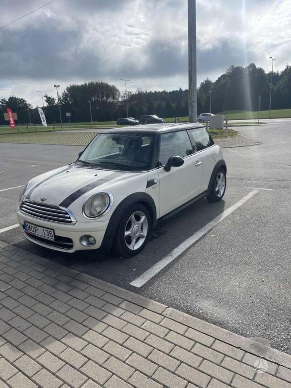 Yellow MINI Cooper 2007 in Siauliai, with an engine capacity of 1.60 L and mileage of 235 thousand km for 1450 €, photo 1 on AUTOMOTO.COM.LV
