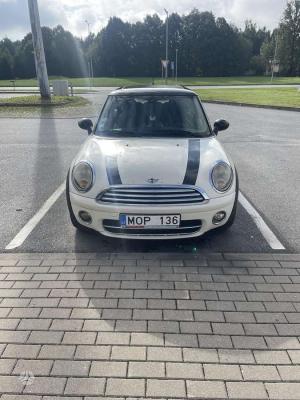 Yellow MINI Cooper 2007 in Siauliai, with an engine capacity of 1.60 L and mileage of 235 thousand km for 1450 €, photo 3 on AUTOMOTO.COM.LV