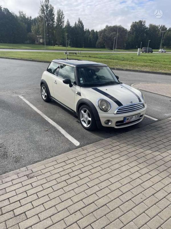 Yellow MINI Cooper 2007 in Siauliai, with an engine capacity of 1.60 L and mileage of 235 thousand km for 1450 €, photo 4 on AUTOMOTO.COM.LV