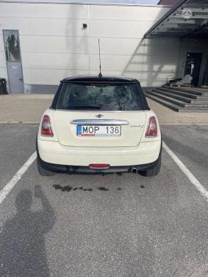 Yellow MINI Cooper 2007 in Siauliai, with an engine capacity of 1.60 L and mileage of 235 thousand km for 1450 €, photo 6 on AUTOMOTO.COM.LV