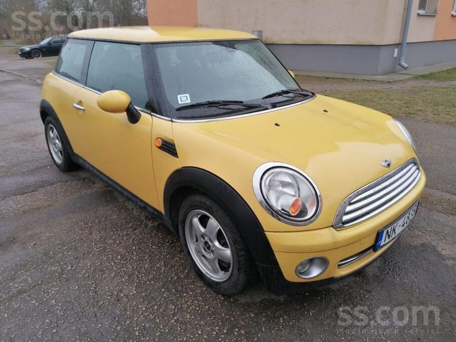 Yellow MINI Cooper 2008 in Liepaja, with an engine capacity of 1.40 L and mileage of 200 thousand km for 3200 €, photo 6 on AUTOMOTO.COM.LV