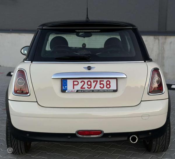 Yellow MINI Cooper 2009 in Siauliai, with an engine capacity of 1.60 L and mileage of 242 thousand km for 3550 €, photo 8 on AUTOMOTO.COM.LV