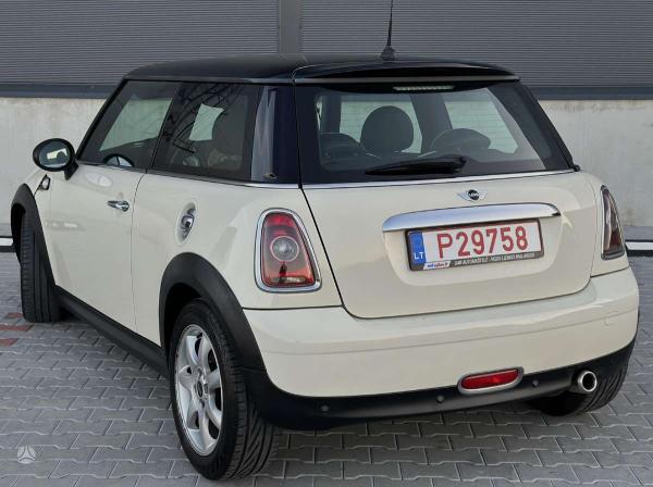 Yellow MINI Cooper 2009 in Siauliai, with an engine capacity of 1.60 L and mileage of 242 thousand km for 3550 €, photo 10 on AUTOMOTO.COM.LV