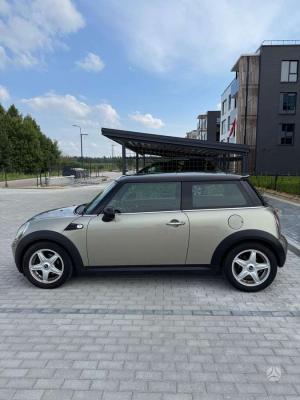 Dzeltens MINI Cooper 2009 Viļņa, ar dzinēja tilpumu 1.60 L un nobraukumu 184 tūkst. km par 4499 €, foto 9 vietnē AUTOMOTO.COM.LV