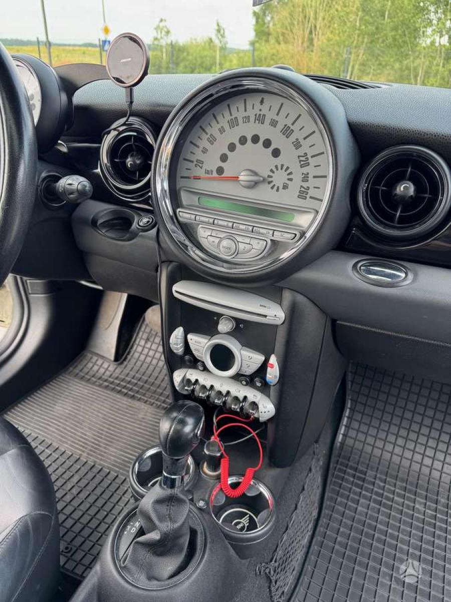 Dzeltens MINI Cooper 2009 Viļņa, ar dzinēja tilpumu 1.60 L un nobraukumu 184 tūkst. km par 4499 €, foto 18 vietnē AUTOMOTO.COM.LV