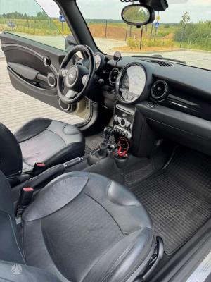 Dzeltens MINI Cooper 2009 Viļņa, ar dzinēja tilpumu 1.60 L un nobraukumu 184 tūkst. km par 4499 €, foto 19 vietnē AUTOMOTO.COM.LV