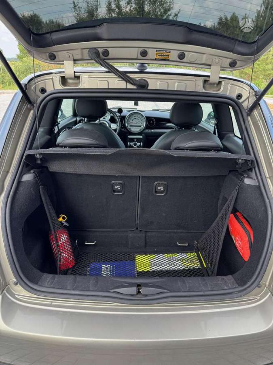 Dzeltens MINI Cooper 2009 Viļņa, ar dzinēja tilpumu 1.60 L un nobraukumu 184 tūkst. km par 4499 €, foto 21 vietnē AUTOMOTO.COM.LV