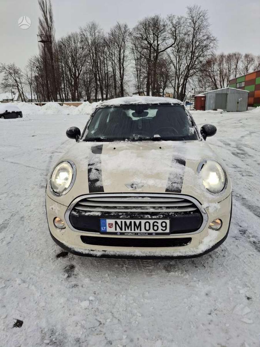 Yellow MINI Cooper 2014 in Klaipeda, with an engine capacity of 1.50 L and mileage of 293 thousand km for 5300 €, photo 2 on AUTOMOTO.COM.LV