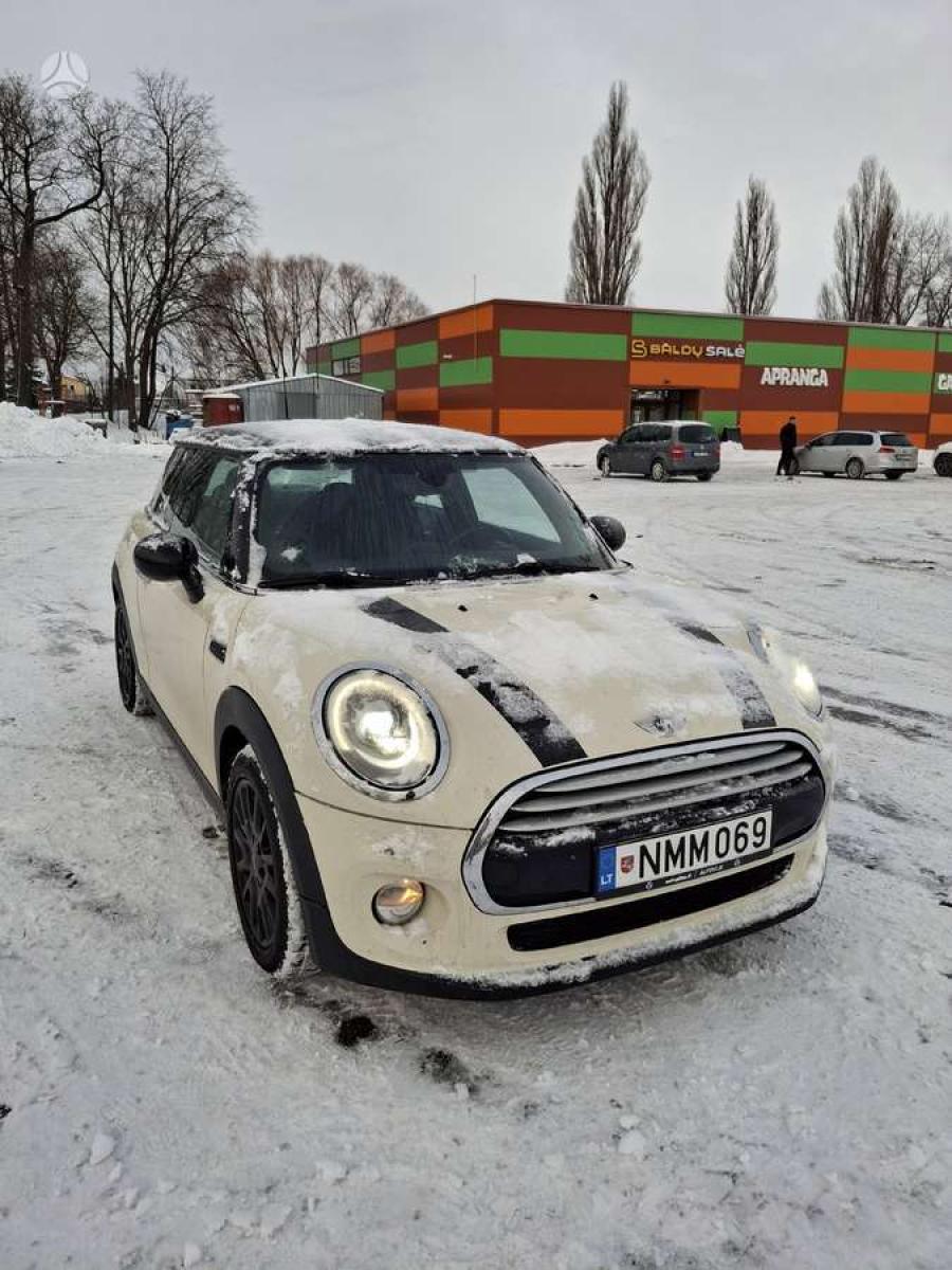 Yellow MINI Cooper 2014 in Klaipeda, with an engine capacity of 1.50 L and mileage of 293 thousand km for 5300 €, photo 3 on AUTOMOTO.COM.LV