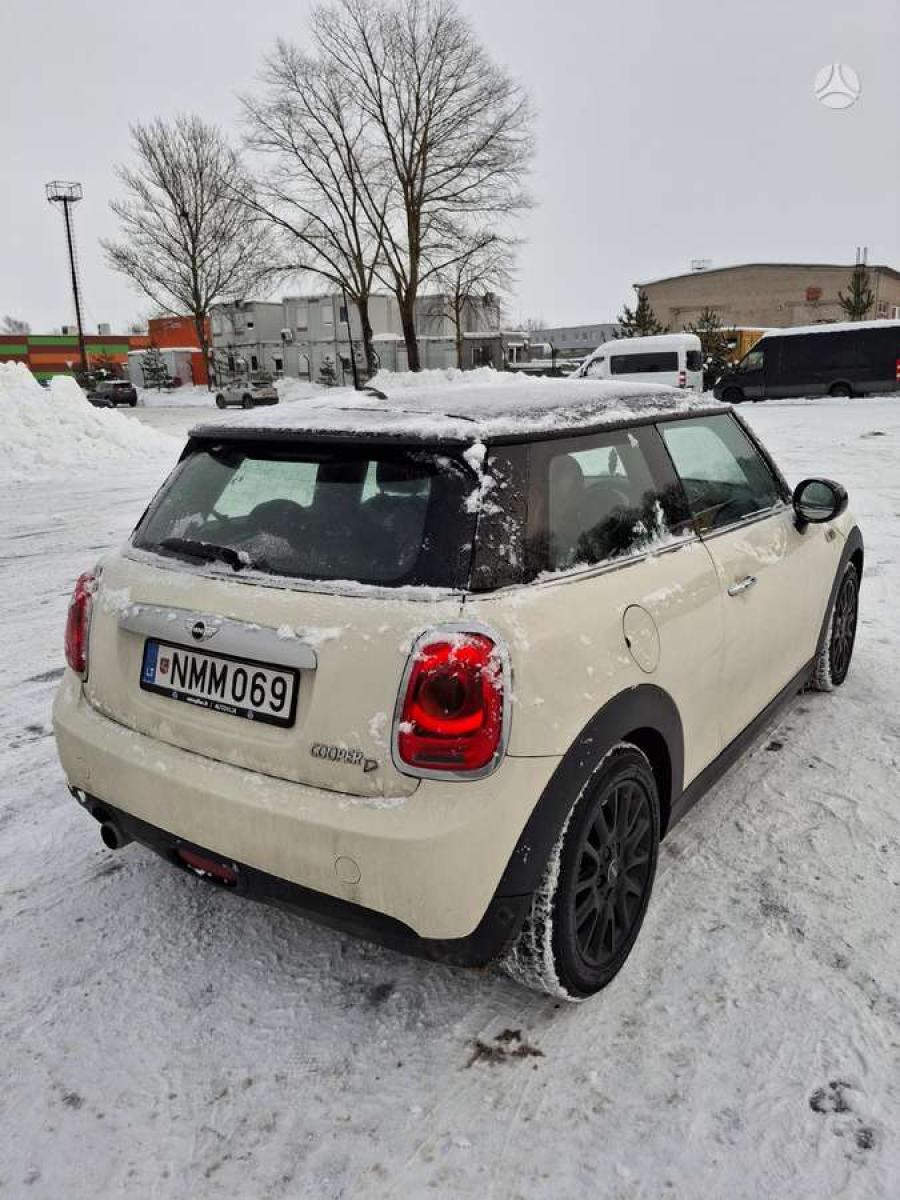 Yellow MINI Cooper 2014 in Klaipeda, with an engine capacity of 1.50 L and mileage of 293 thousand km for 5300 €, photo 5 on AUTOMOTO.COM.LV
