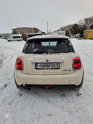Yellow MINI Cooper 2014 in Klaipeda, with an engine capacity of 1.50 L and mileage of 293 thousand km for 5300 €, photo 6 on AUTOMOTO.COM.LV