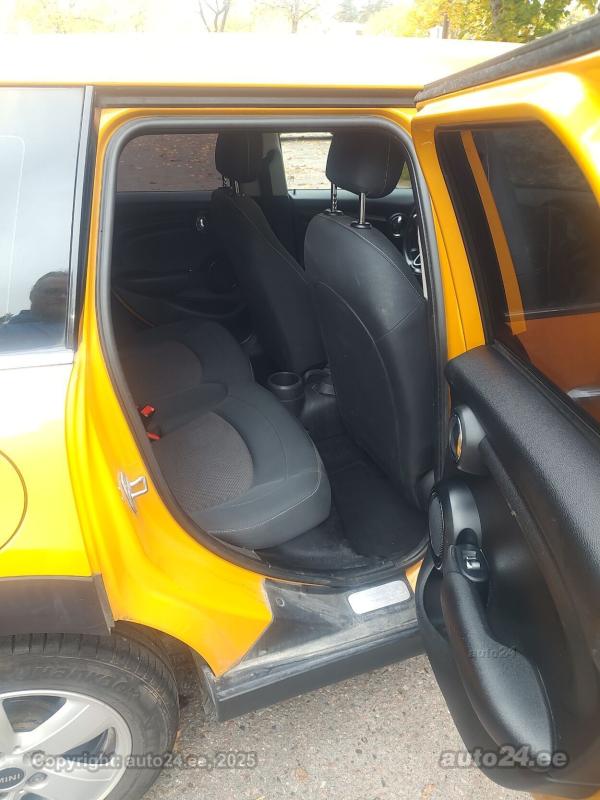 Yellow MINI Cooper 2017 in Johvi, with an engine capacity of 1.20 L and mileage of 176 thousand km for 12500 €, photo 11 on AUTOMOTO.COM.LV