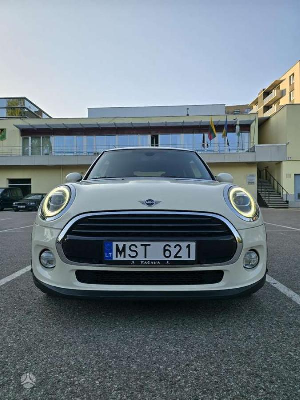 Dzeltens MINI Cooper 2019 Viļņa, ar dzinēja tilpumu 1.50 L un nobraukumu 82 tūkst. km par 13850 €, foto 3 vietnē AUTOMOTO.COM.LV