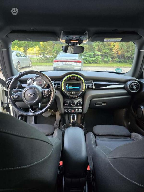 Dzeltens MINI Cooper 2019 Viļņa, ar dzinēja tilpumu 1.50 L un nobraukumu 82 tūkst. km par 13850 €, foto 5 vietnē AUTOMOTO.COM.LV